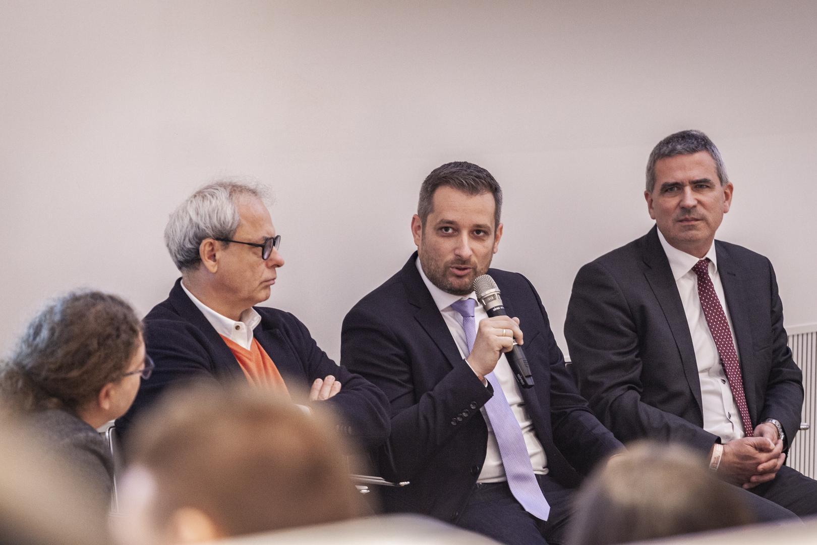 Eötvös József Kutatóközpont