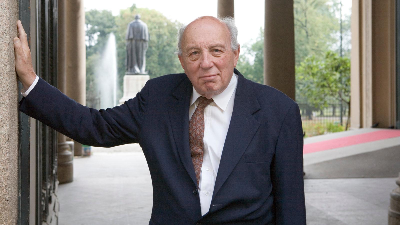 Eötvös József Kutatóközpont